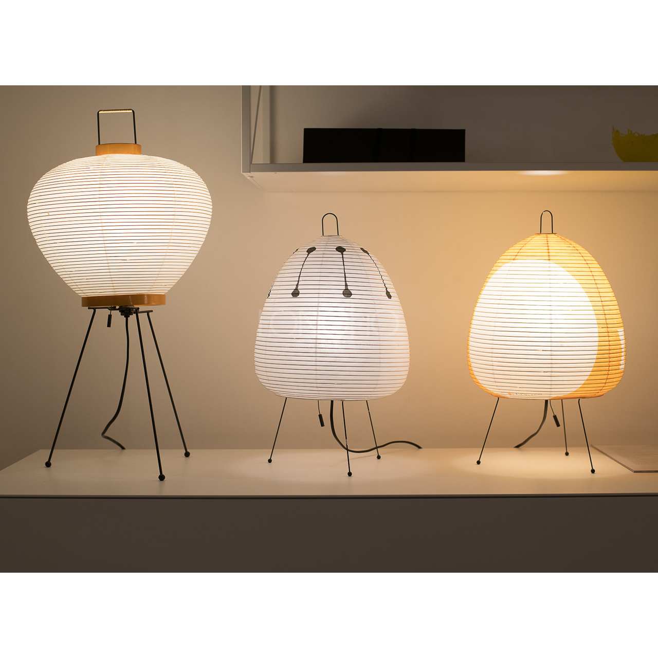 Vitra - Lampada da Tavolo Akari 1AG - LONGHO | Design Concept Store