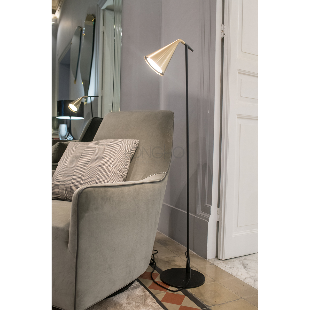 Tooy - Lampada da terra Gordon 561.61 ottone - LONGHO | Design Concept Store