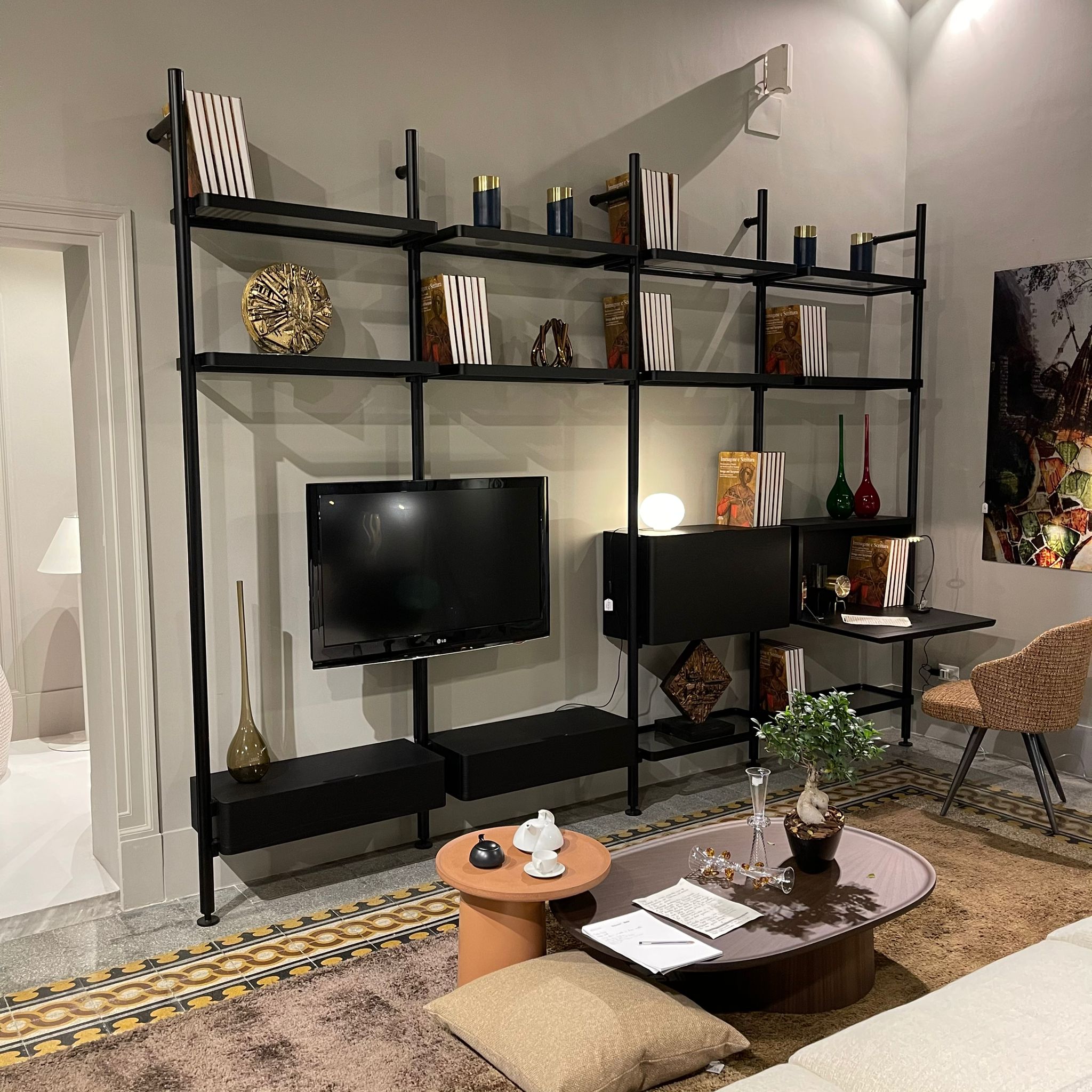 Molteni - Libreria Hector - LONGHO | Design Concept Store