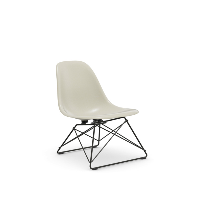 Vitra - Sedia Eames fiberglass LSR base nera scocca Eames Parchment ...
